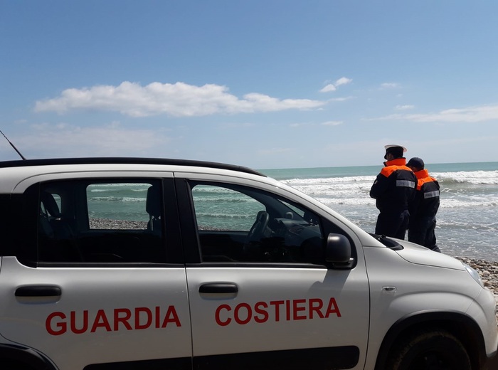 Corigliano-Rossano, scoperto falso bagnino: denunciato per truffa ... Corigliano-Rossano, scoperto falso bagnino: denunciato per truffa ...