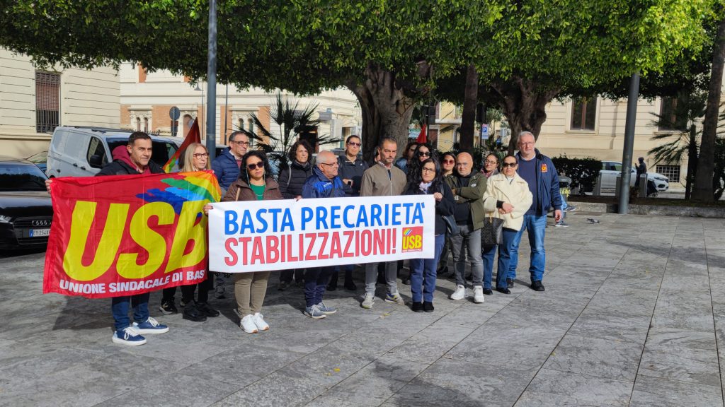 Reggio. Ex tirocinanti ministeriali: Usb ricevuta in Prefettura. La ...